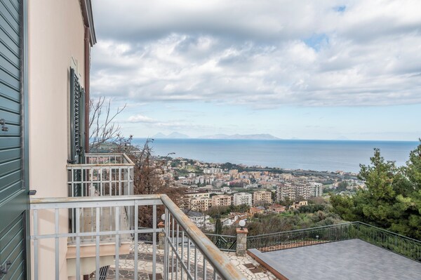 Seaside Residence With Aeolian Islands View  Pool, Gym & Wifi  Apt Lipari - Patti