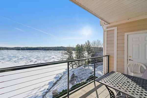 Beachtop Condo At Delton Grand - Waterfront - Lake Delton, WI