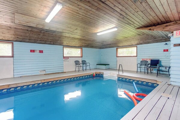 Legend Cottages(sleep40) - Indoor Pool & Hot Tub & Sauna - Collingwood