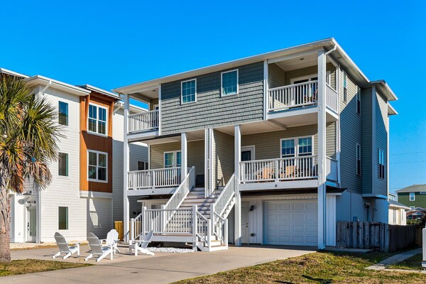 The Sunny Kure - Charming Coastal Getaway! - Kure Beach, NC