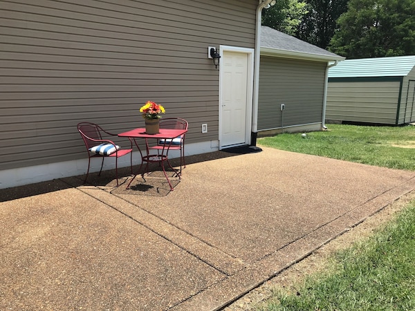 Country Charm, City Access, Private Entrance Suite - Mount Juliet, TN