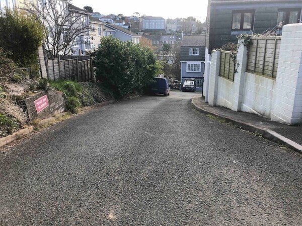 Ground Floor Central Apartment - Kingsbridge