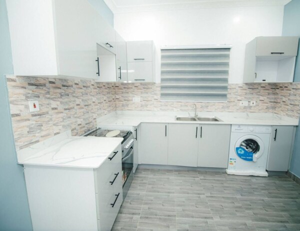 B&b One Bedroom East Legon Ghana With Private Bathroom - Accra