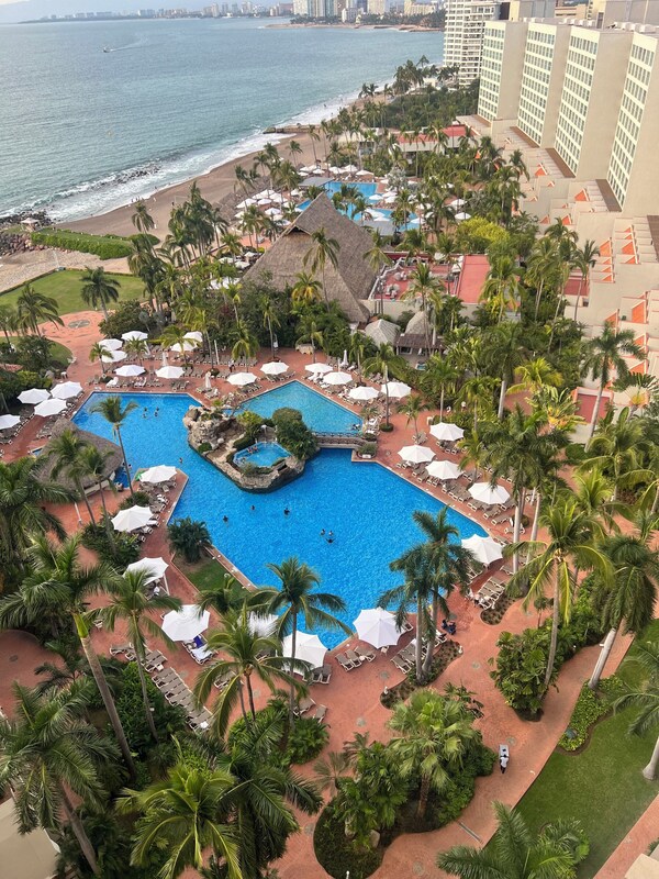 Charming 1-bedroom Timeshare, Two Pools And Fitness Room In Puerto Vallarta - Puerto Vallarta