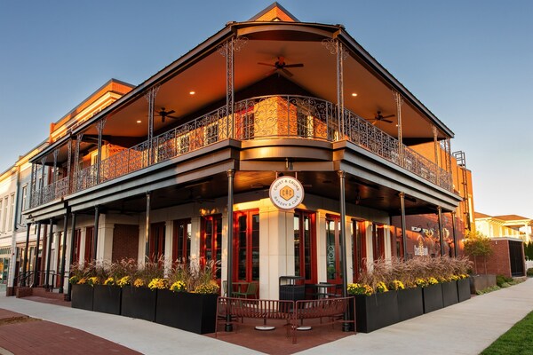 New Pet Friendly, Horse Country, Bourbon, Downtown Local Dining, Fully Loaded - Anchorage, KY