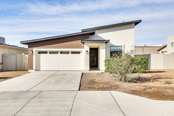 6 Mi To State Farm Stadium: Home W/ Fenced Yard! - Phoenix, AZ