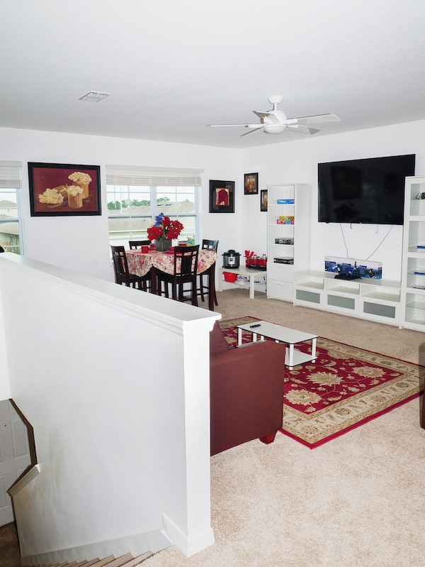 3-bedroom Space Near The Beautiful Lake Nona  20 Minutes From The Airport No Pet - Lake Mary Jane, FL