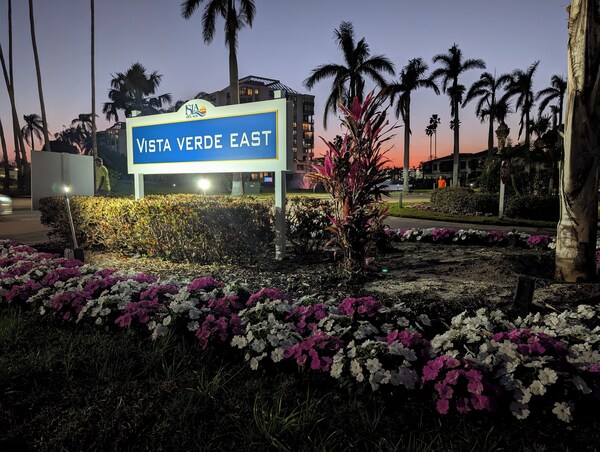 St Pete's Premium Resort - Newly Renovated - Pool & Hot Tub - 7 Day Rental - St. Petersburg, FL