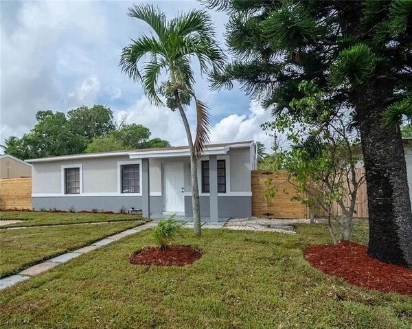 Quiet Room Near Wilton Manors! - Fort Lauderdale