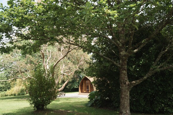 Cosy En-suite Wigwam Glamping Pod - Tenby