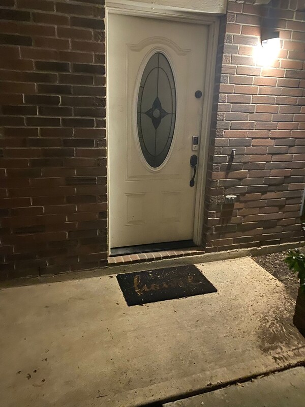 Modern Family Home-self Check In - Sugar Land, TX