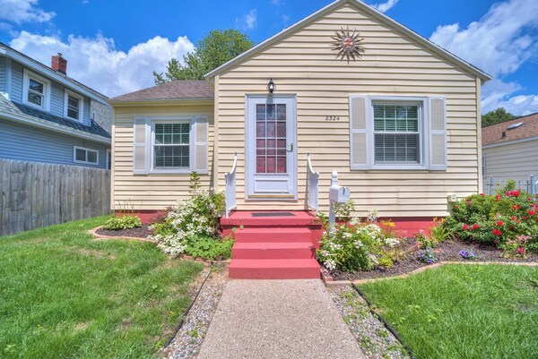 Cute Cape Cod House! - Muskegon, MI