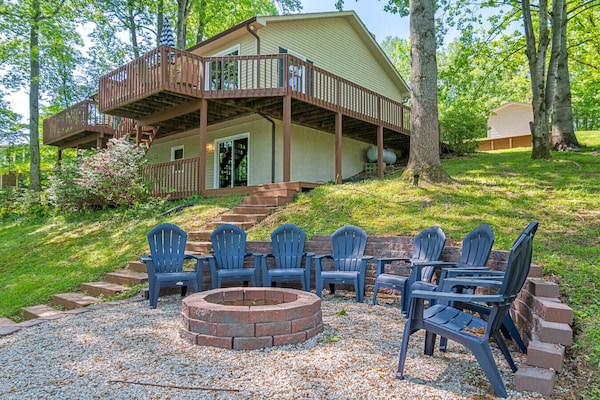 Lucky Dozen Lakehouse-dock, Slip, Kayaks, Sups - Lynchburg, TN