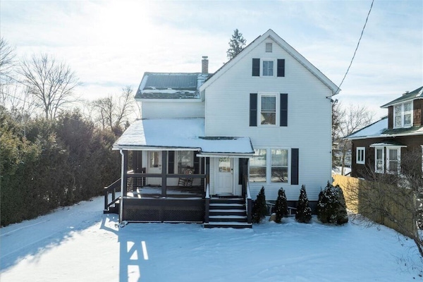 Suburban Mountain "Ski" House - Rutland