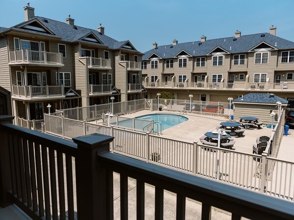 Spacious Townhouse Near Cape May Harbor - Cape May, NJ