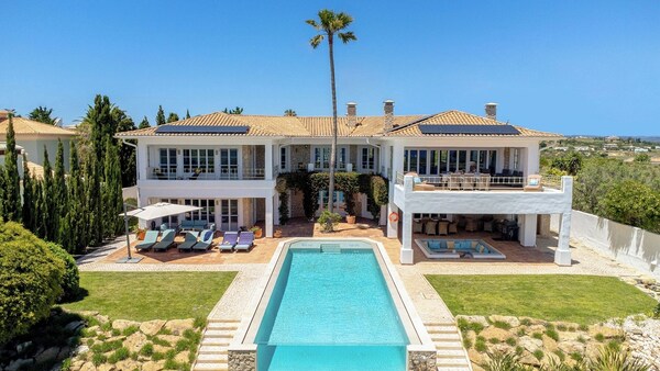 Luxury Clifftop Villa With Ocean Views In Algarve - Lagos