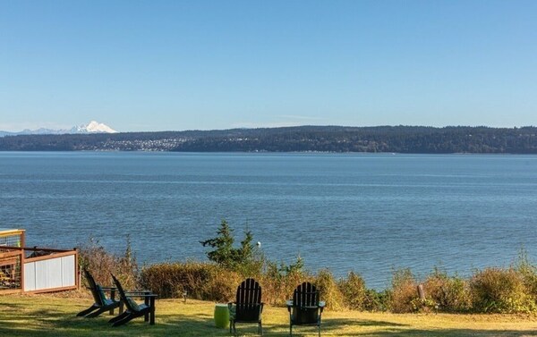 Beach Access, High Bank Waterfront,  2-bedroom Bungalow In Coupeville With Wifi - Whidbey Island, WA