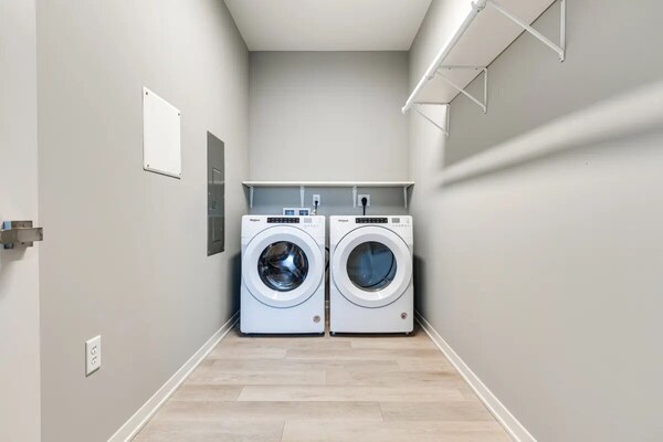 Chic 2-bedroom Apartment With Fitness Room, Wifi In Bloomington - Bloomington, IN