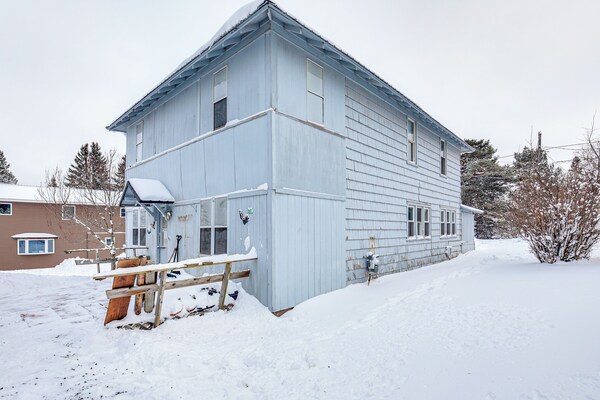 Winter Sports Paradise: Wisconsin Family Home - Ironwood, MI