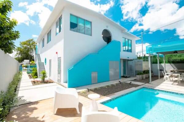 Aquabella #4 - Island Serenity In Isla Verde - San Juan