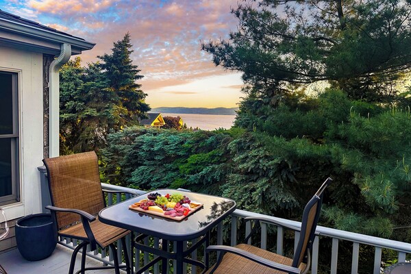 Hudson River Views + Firepit, Patio, Dog Run, Game Room | Stone Manor - Yorktown, NY