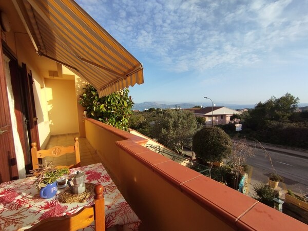 Family Apartment Facing The Gulf Of Asinara - Stintino