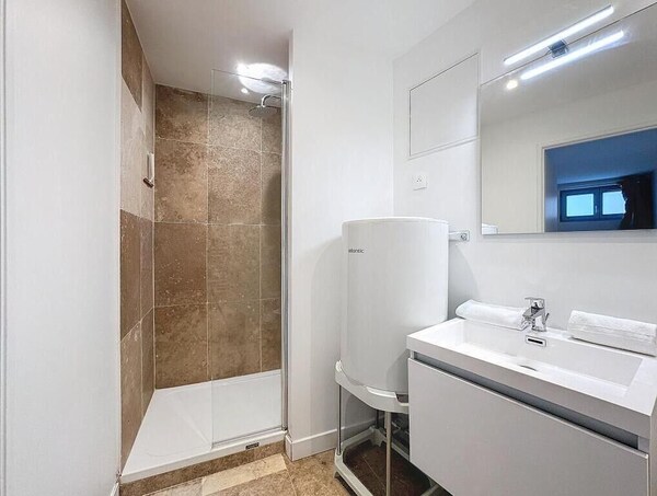 Fully-equipped 4-person Station Apartment N2 - Volvic