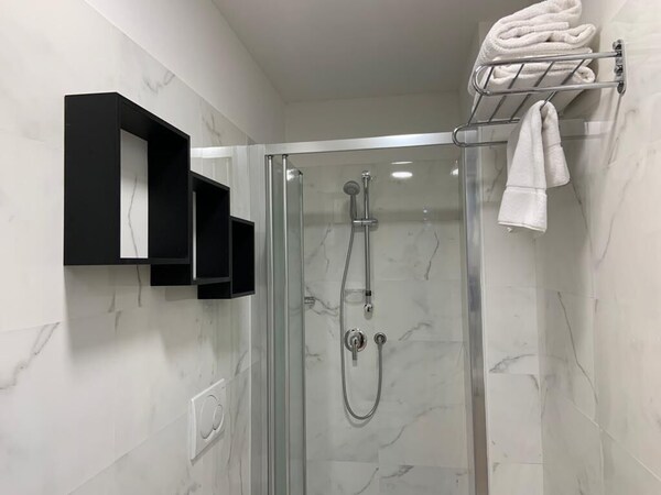 Livorno Suite - In Borgo Apartment: Comfortable Stay Near The Sea! - Livorno