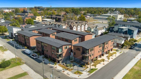 Expedition - Arts District - Garage - 0.5 Mi Dt - Bentonville, AR