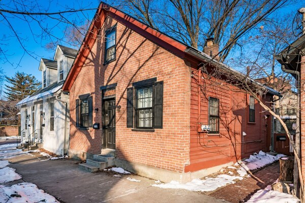 Charming 2-story On Historic City Park Ave In German Village.  Pet-friendly Sleeps 5. - コロンバス, OH