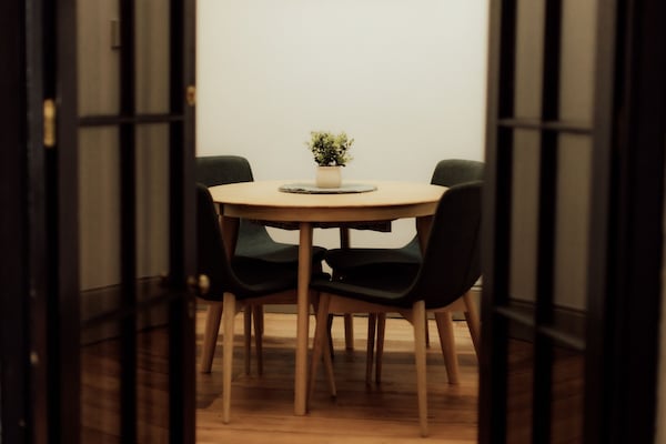 Charming 2-bed Apartment In Launceston Cbd - Riverside