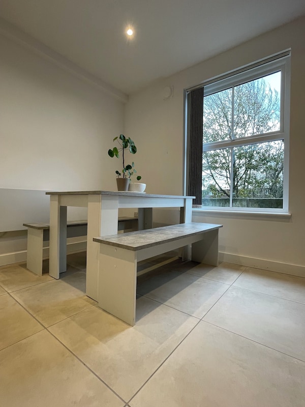 Cozy Getaway Minutes From Old Trafford, Trafford Centre & Other Top Attractions! - Altrincham