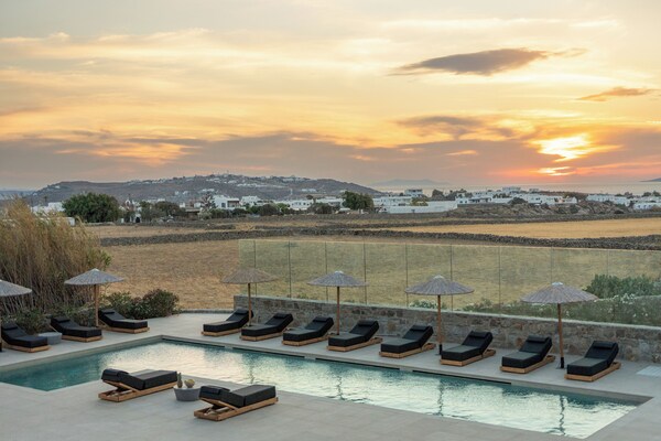 Penthouse Suite With Breakfast At Regency Sunset Suites | Suite E (Epsilon) - Mykonos