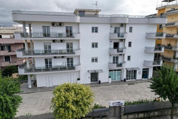 City Center Apartment Near Train Station For Naples Or Caserta - Caserta