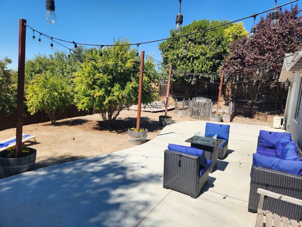 Game Room & Fire Pit|short Walk To Downtown! - San Miguel, CA