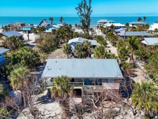 Welcome To Your Dream Getaway On The Stunning Little Gasparilla Island! - Boca Grande, FL