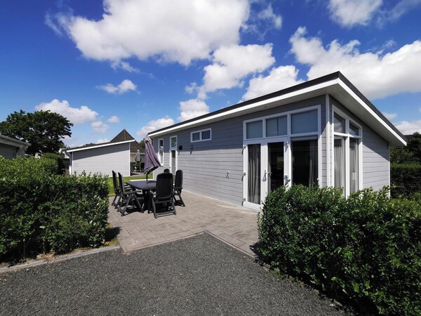Detached And Comfortable 5-person Holiday Home By The Sea - Bergen