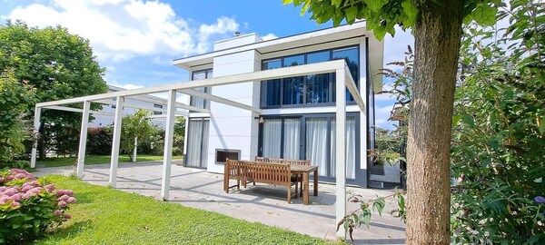 Chalet With 4 Bedrooms And A Terrace - Amsterdam