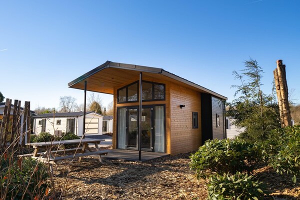Chalet With 2 Bedrooms And A Terrace - Nunspeet
