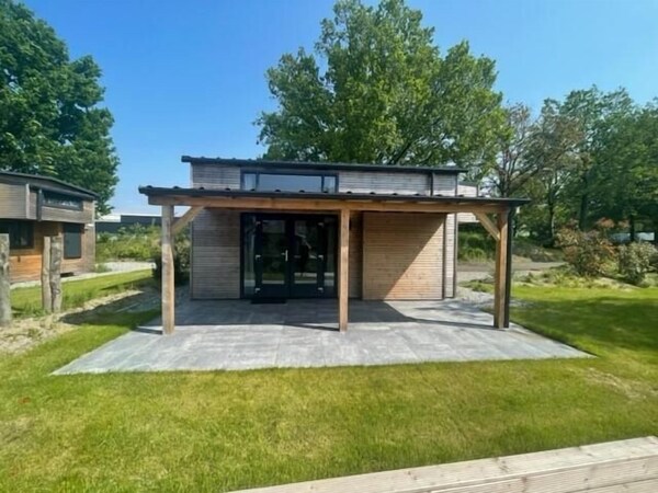 Chalet Met 2 Slaapkamers En Een Terras - Flevoland