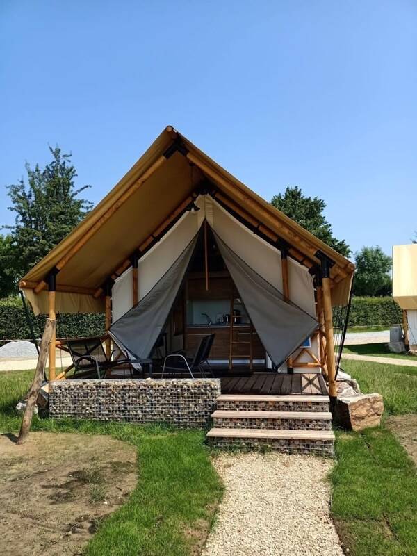 Glamping Tent With Living Room, Kitchen And Sanitary Facilities - Maastricht