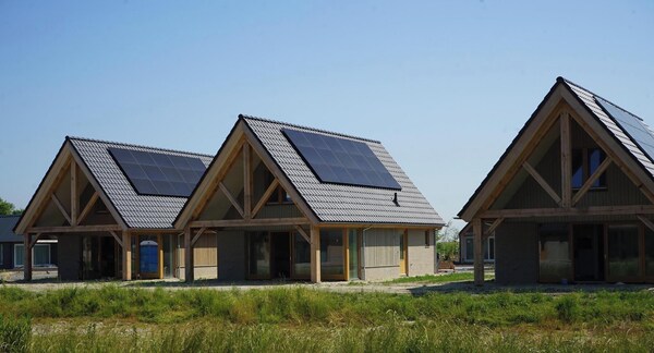 Villa With 5 Bedrooms, Each With Ensuite Bathroom - Cadzand