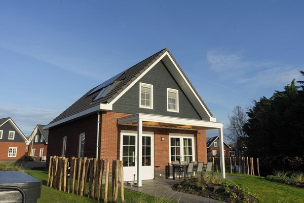 Water Villa Miva 6 People Equipped With Sauna And Sunshower (Inside) And Jacuzzi And Kamado Bbq (Garden) - Medemblik