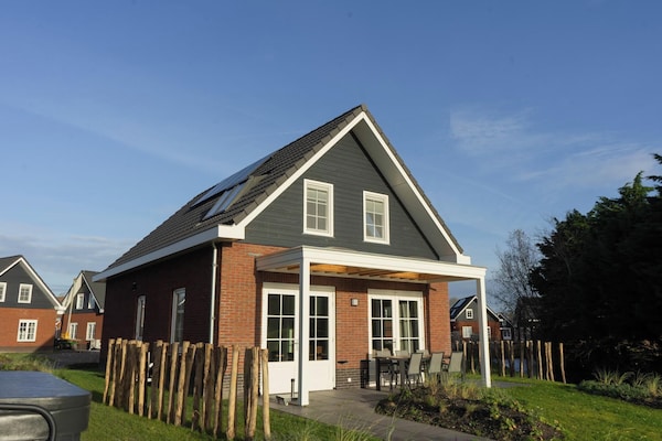 Water Villa Miva 6 People Equipped With Sauna And Sunshower (Inside) And Jacuzzi And Kamado Bbq (Garden) - Medemblik
