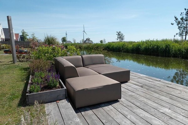 Bungalow With 2 Bedrooms, 2 Bathrooms And A Sauna - Volendam