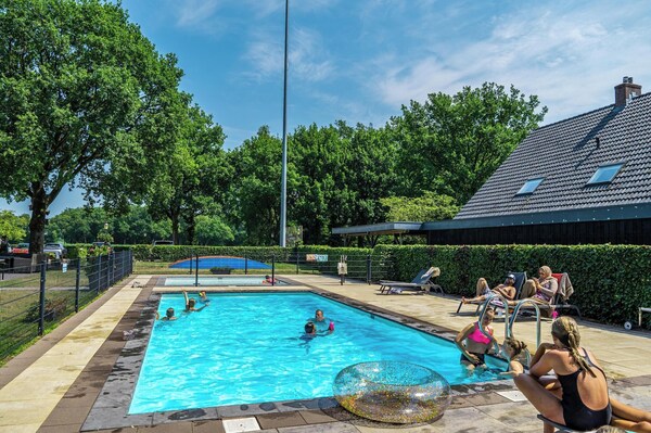 Chalet Met 3 Slaapkamers En Een Terras - Staphorst