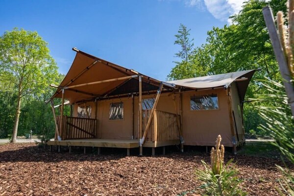 Glamping Tent With 3 Bedrooms And A Terrace - Amsterdam