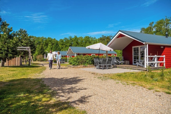 Chalet With Sleeping Attic, 2 Bedrooms And 1 Bathroom - Ede