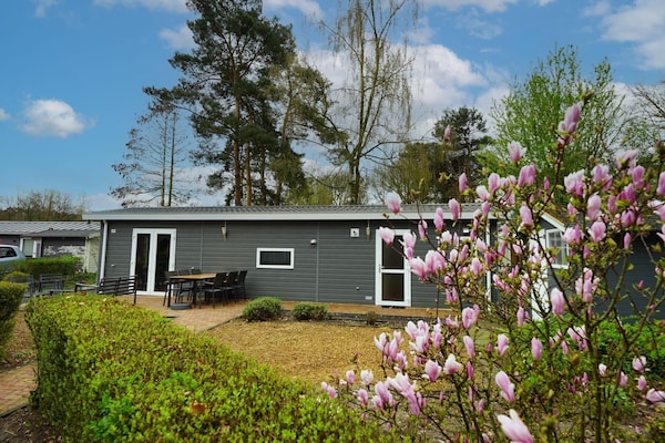 Chalet With 3 Bedrooms And A Terrace - Venlo