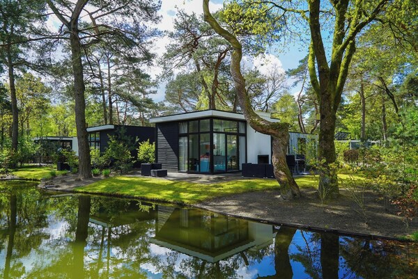 Chalet Met 2 Slaapkamers En Een Terras - Arnhem